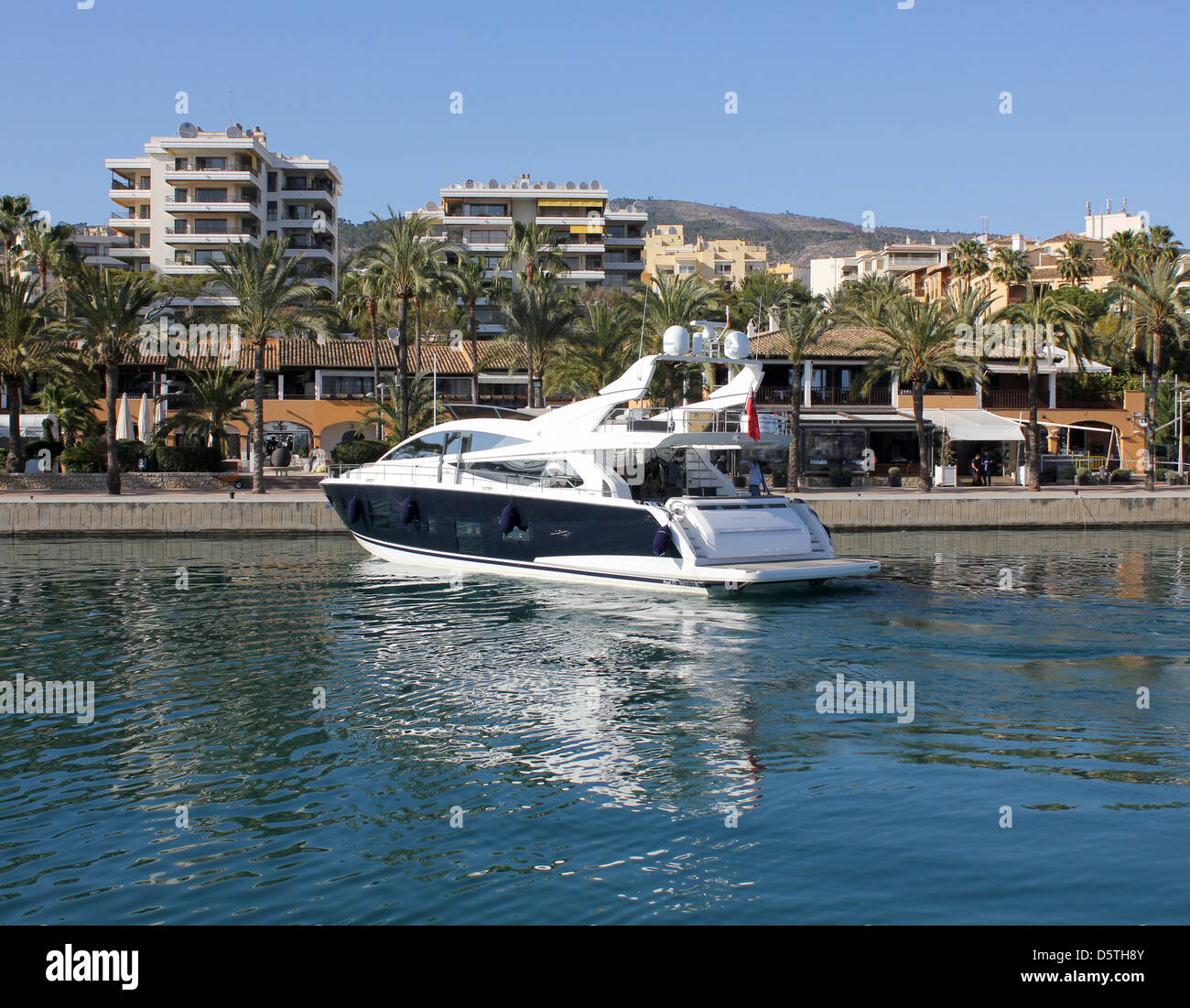 Puerto portals mallorca hi-res stock photography and images - Alamy