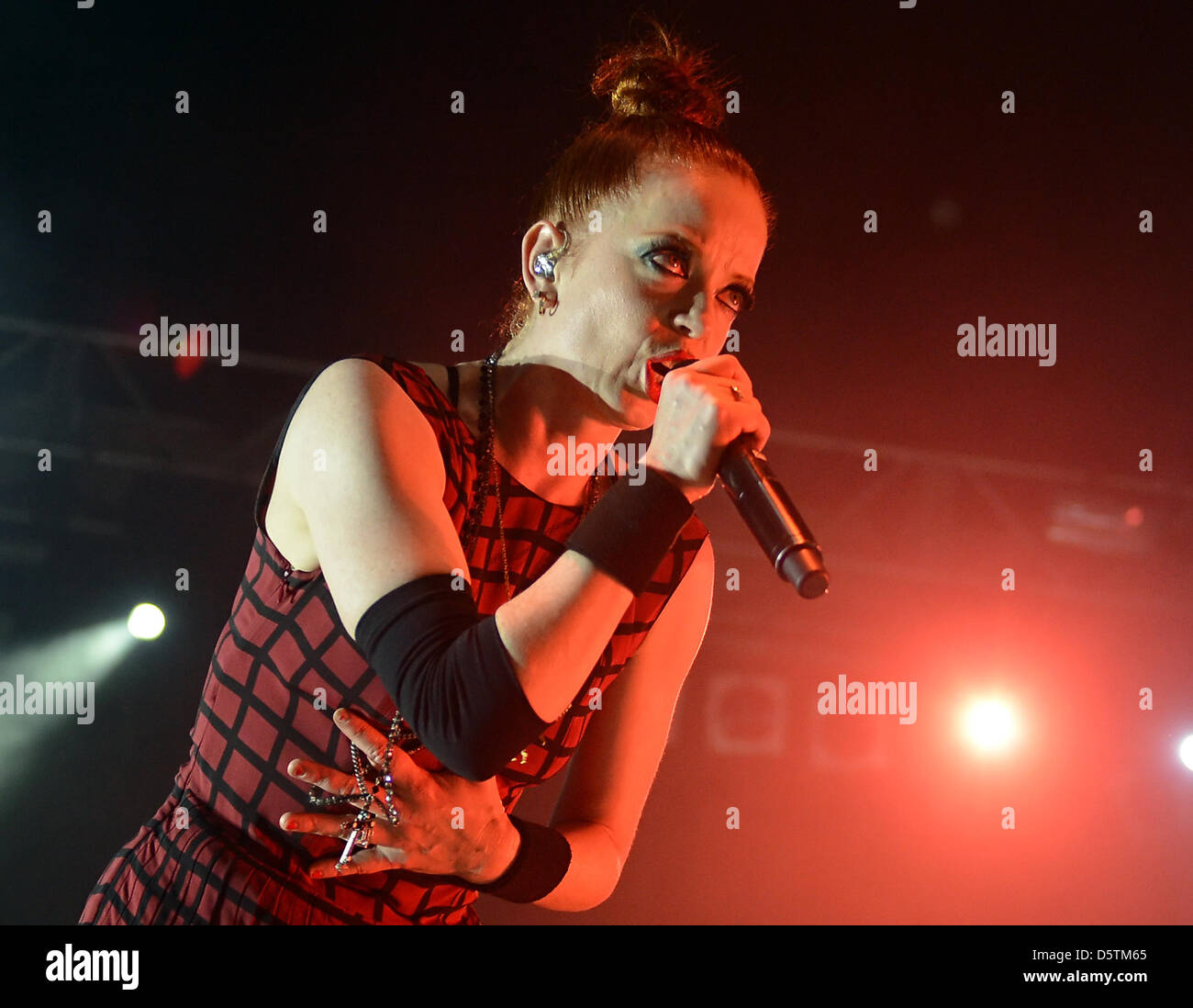 Singer Shirley Manson of the rock band Garbage performs at Huxleys ...