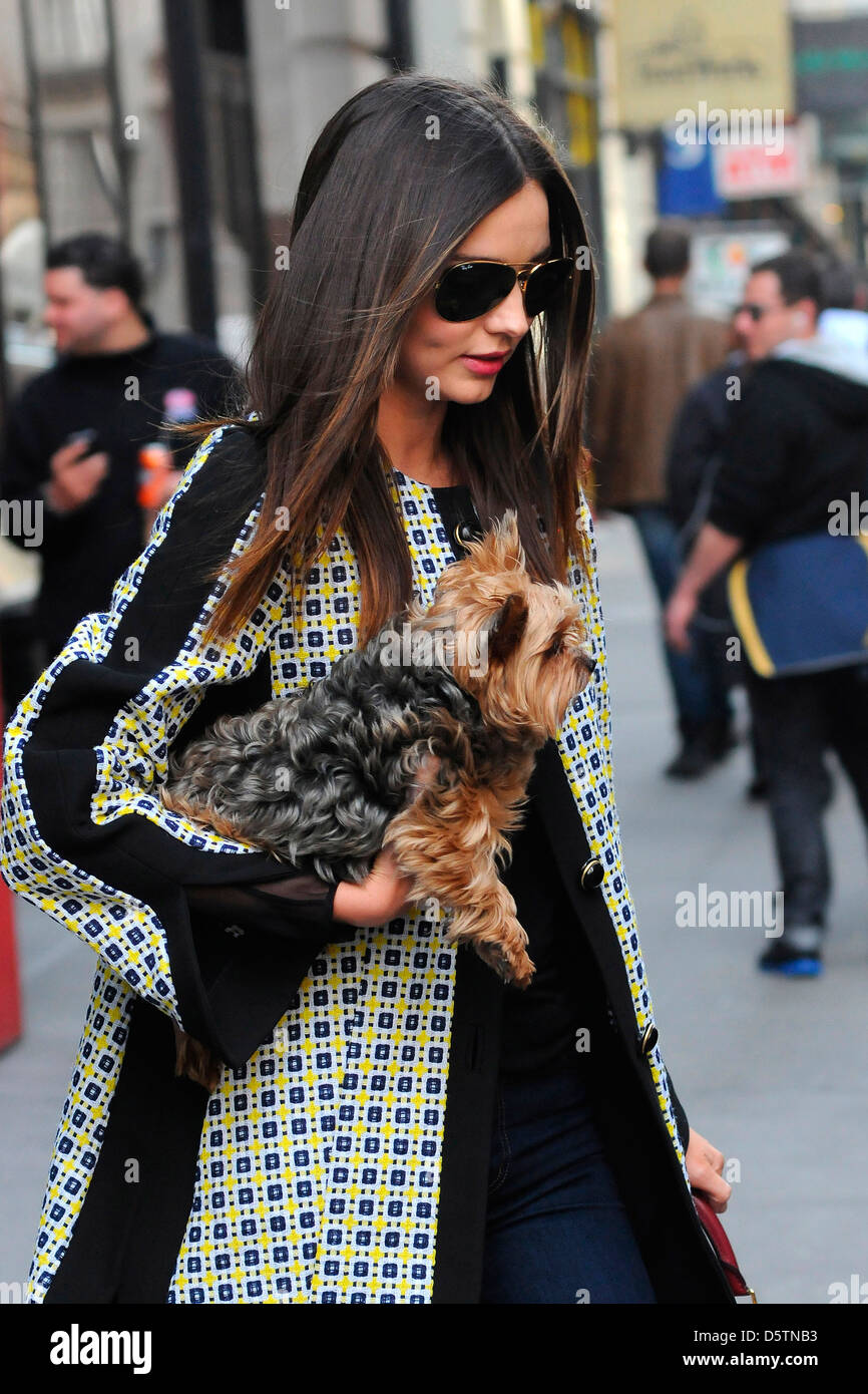 Miranda Kerr walks her dog in Manhattan New York City, USA - 12.03.12 ...