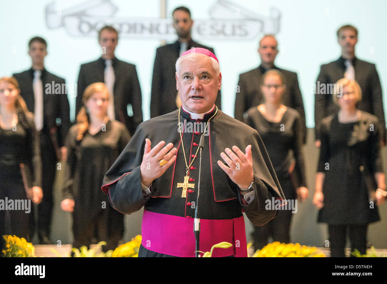 Arch bishop Gerhard Ludwig Mueller speaks during his farewell in ...