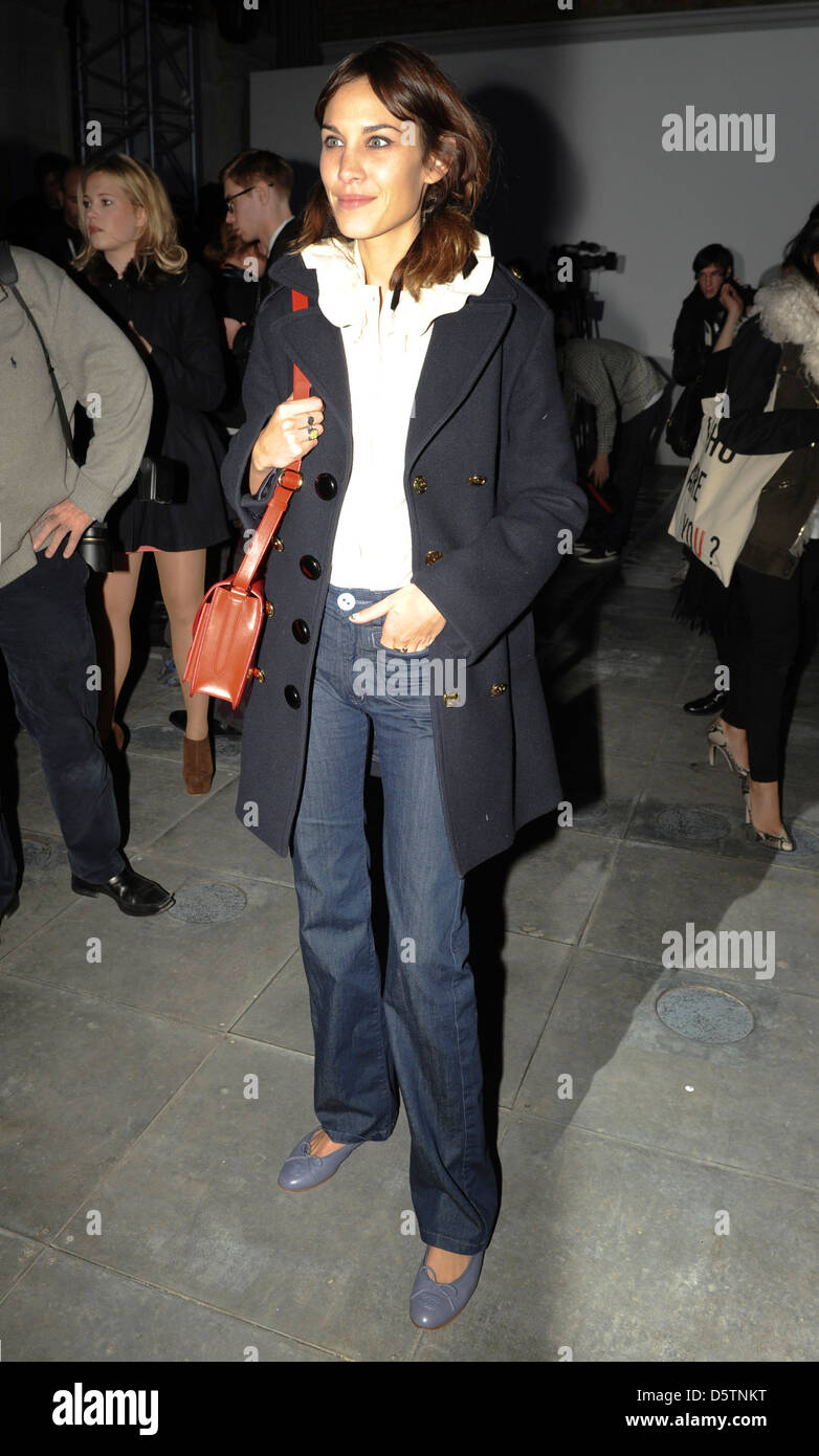 Alexa Chung London Fashion Week Autumn/Winter 2012 - Topshop- Inside ...