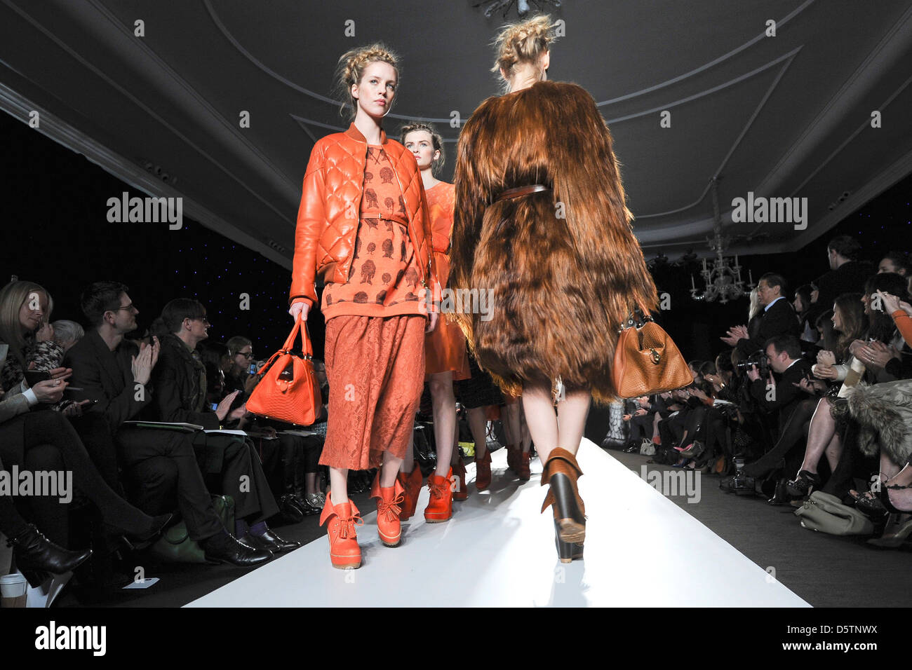 Model London Fashion Week Autumn/Winter 2012 - Mulberry - Inside London ...