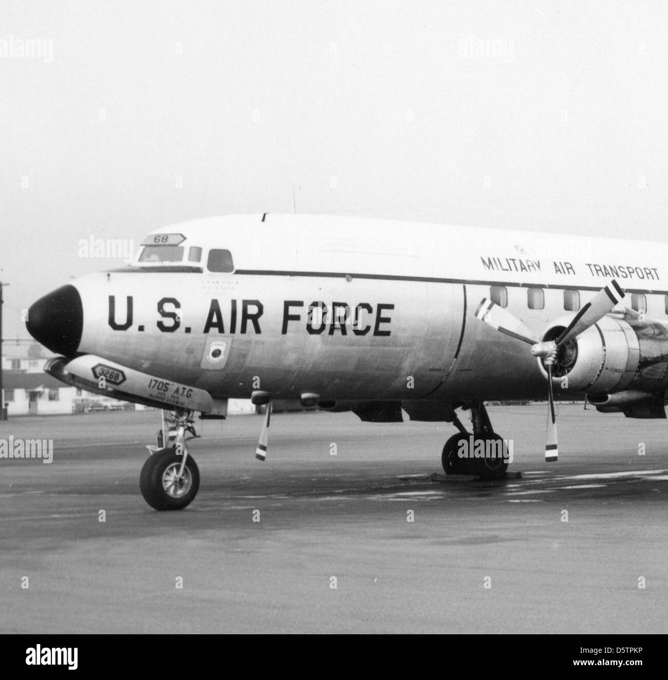 Douglas dc 6 aircraft hi-res stock photography and images - Alamy