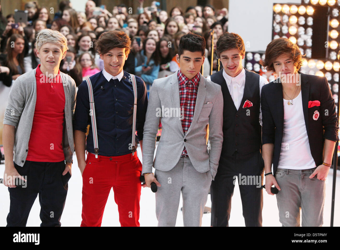 Niall Horan, Liam Payne, Zayn Malik, Harry Styles, Louis Tomlinson One Direction performs on ...