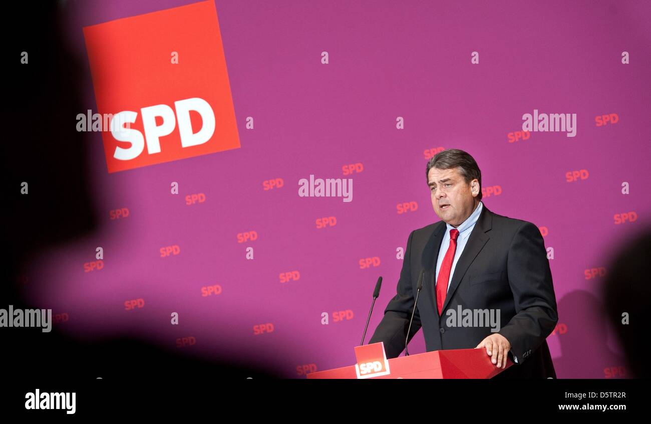 Chairman of the house democratic conference hi-res stock photography ...