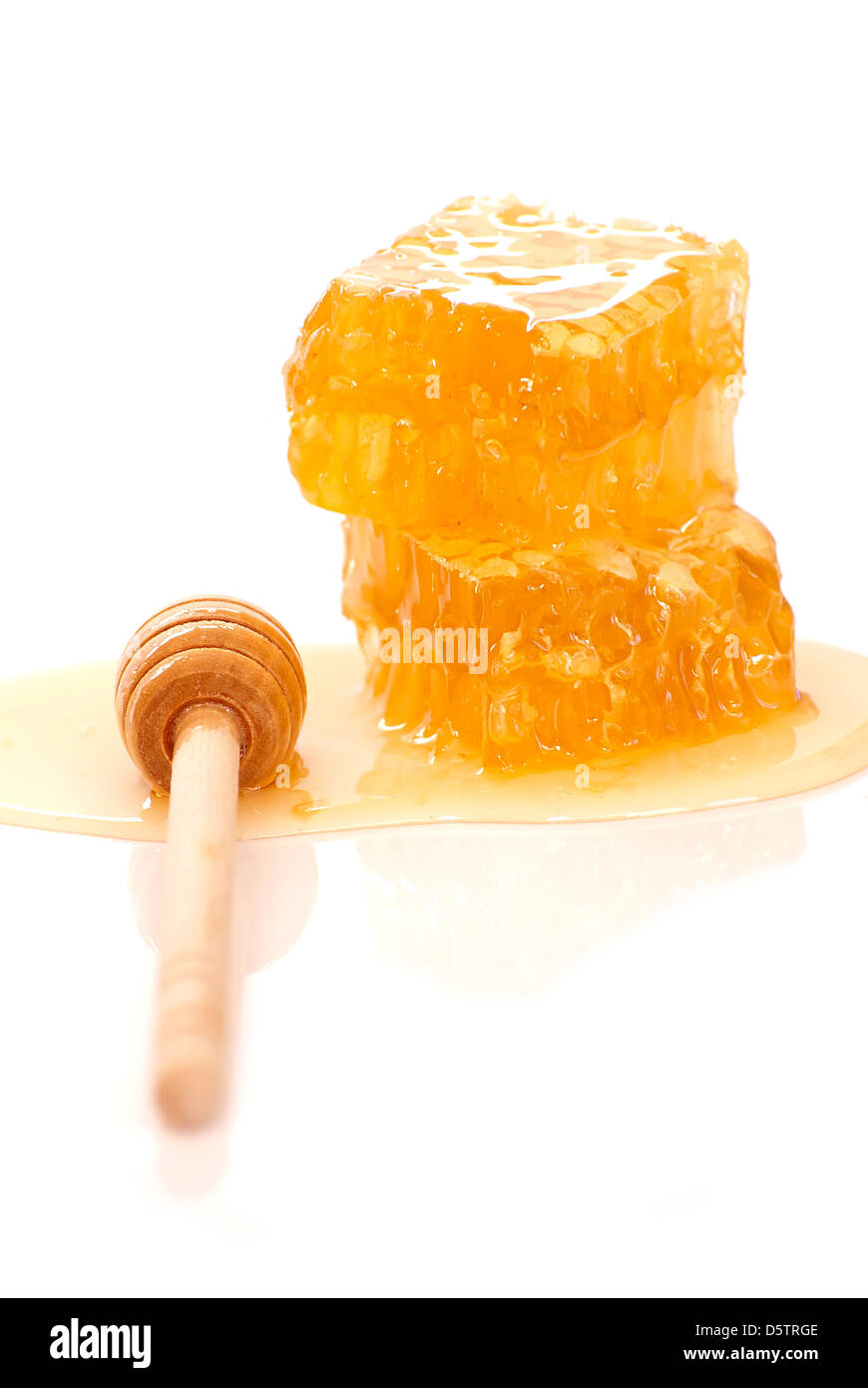 Honey comb golden sweet hi-res stock photography and images - Alamy