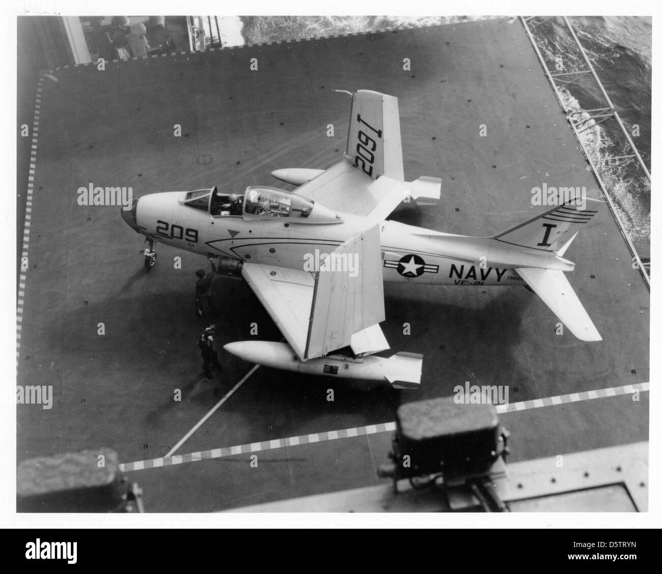 Mach 3 jet Black and White Stock Photos & Images - Alamy