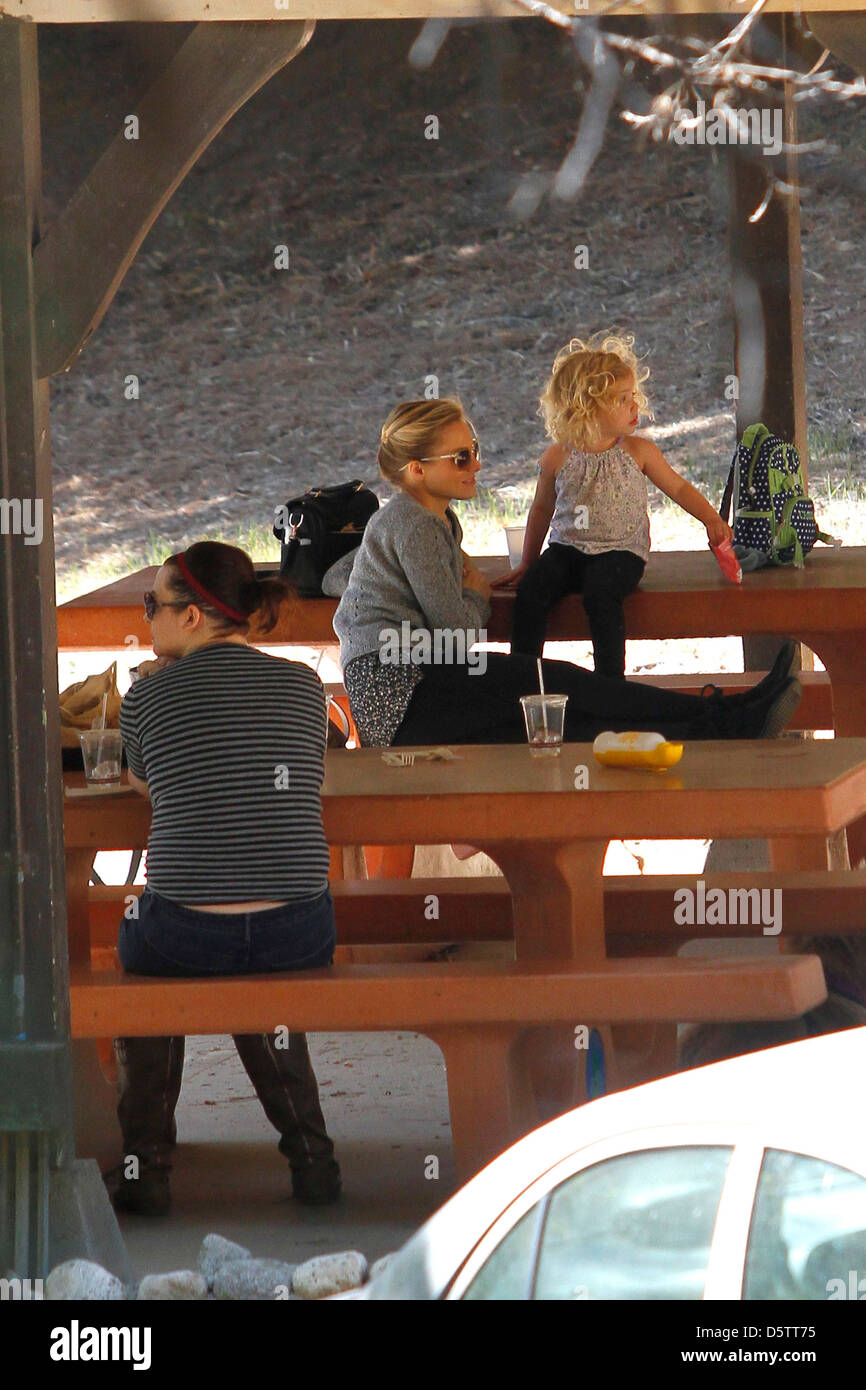 Kristen Bell enjoys a day the at the park with friends Los Angeles ...