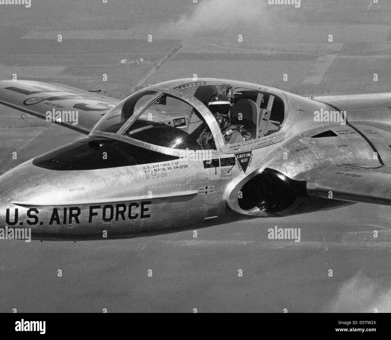 The Cessna T-37A-CE Tweet was a light twin-engine jet trainer used by ...