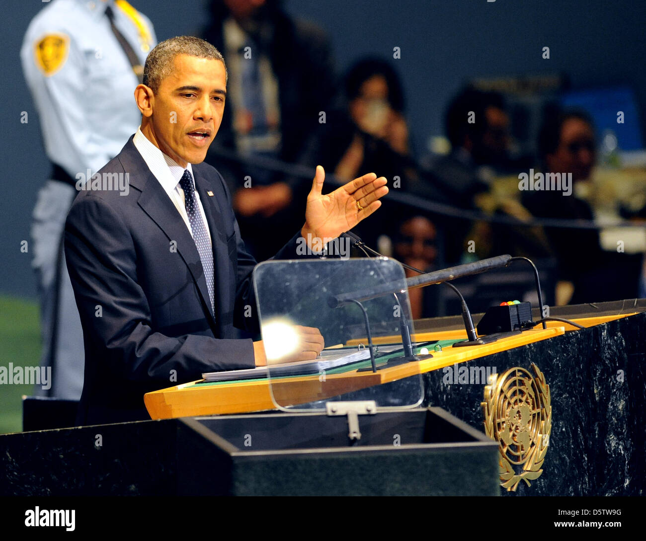 United nations general assembly room hi-res stock photography and ...