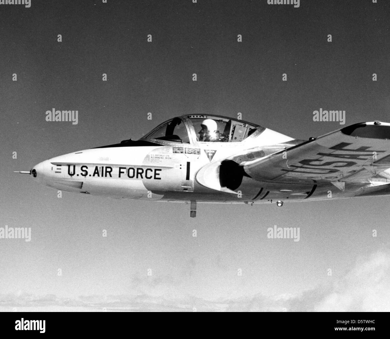 The Cessna T-37A-CE Tweet is a twin-engine trainer aircraft used by the ...