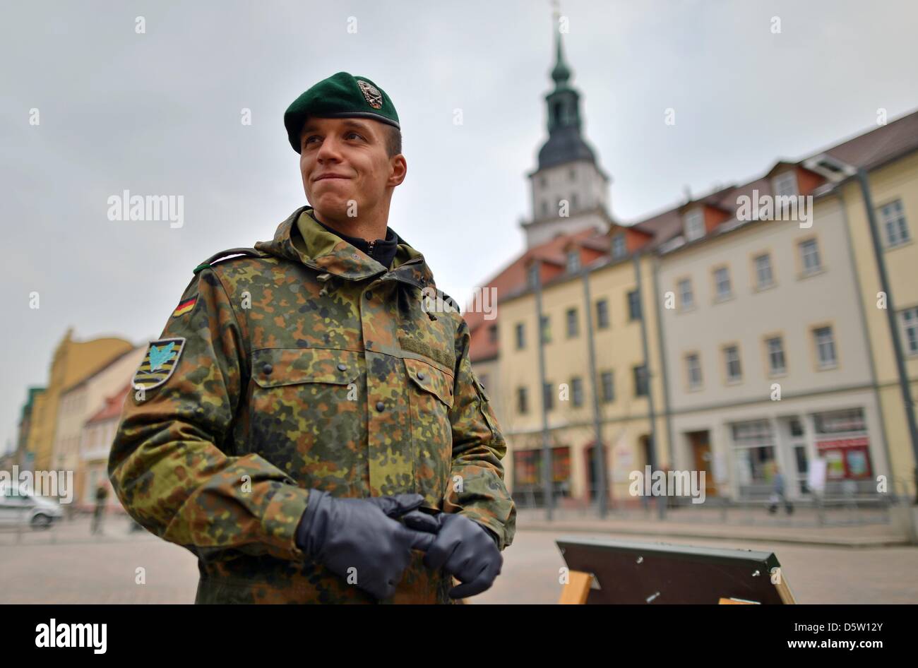 Lance corporal uniform hi-res stock photography and images - Alamy