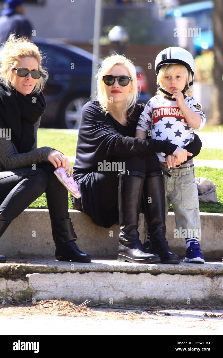 Gwen Stefani, Zuma Rossdale Gwen Stefani spends the day in the park ...