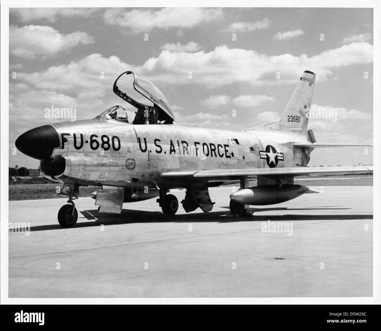 North american f 86d sabre hi-res stock photography and images - Alamy