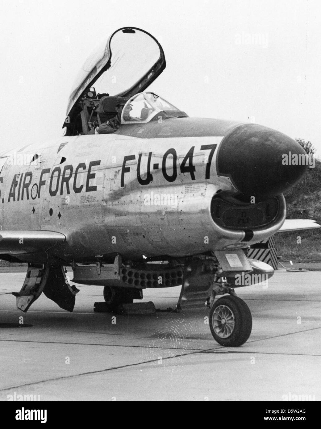 U s air force dog Black and White Stock Photos & Images - Alamy