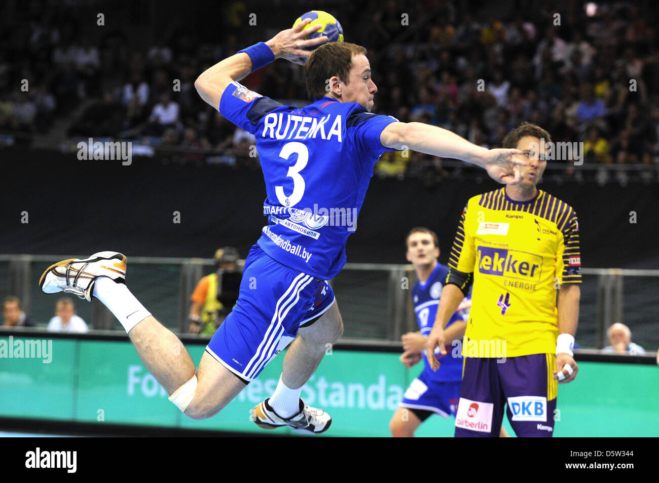 Minsk's Dzianis Rutenka takes a jump shot in front of Berlin's Torsten ...