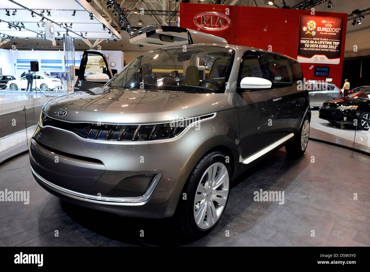 Kia KV7 Concept Canadian International Autoshow media preview day at ...