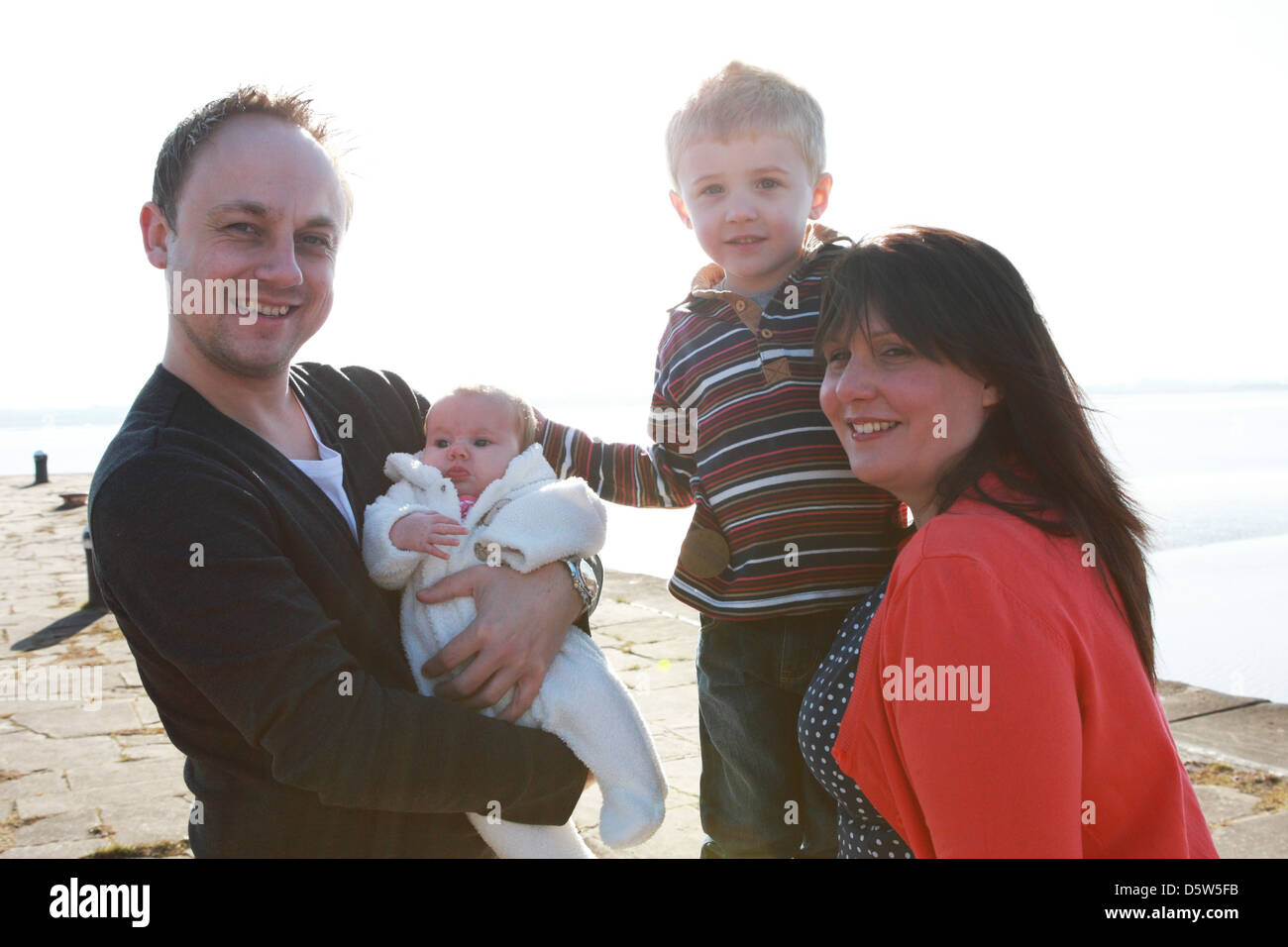 Happy family portrait uk hi-res stock photography and images - Alamy