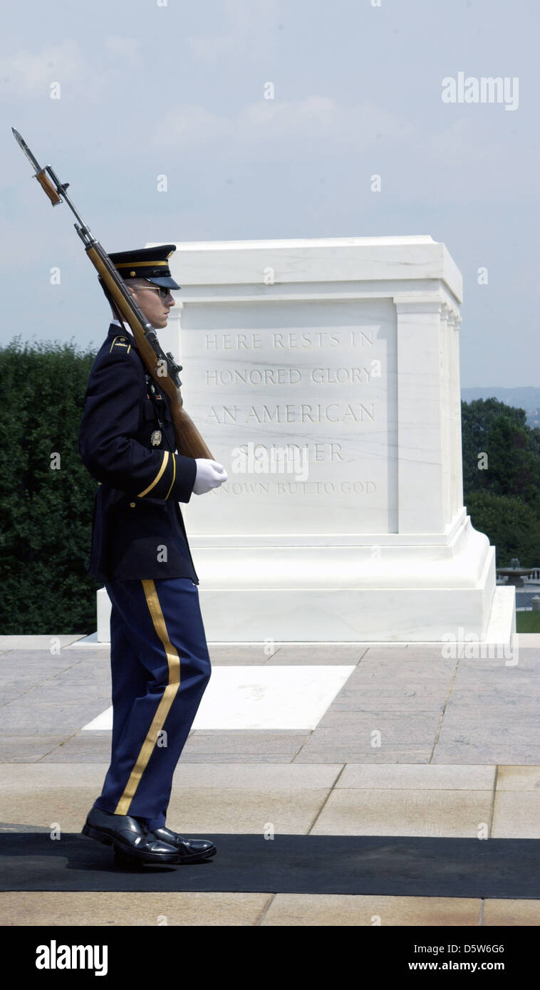 Tomb of Unknowns Soldier Arlington Virginia, Tomb of Unknowns Soldier ...
