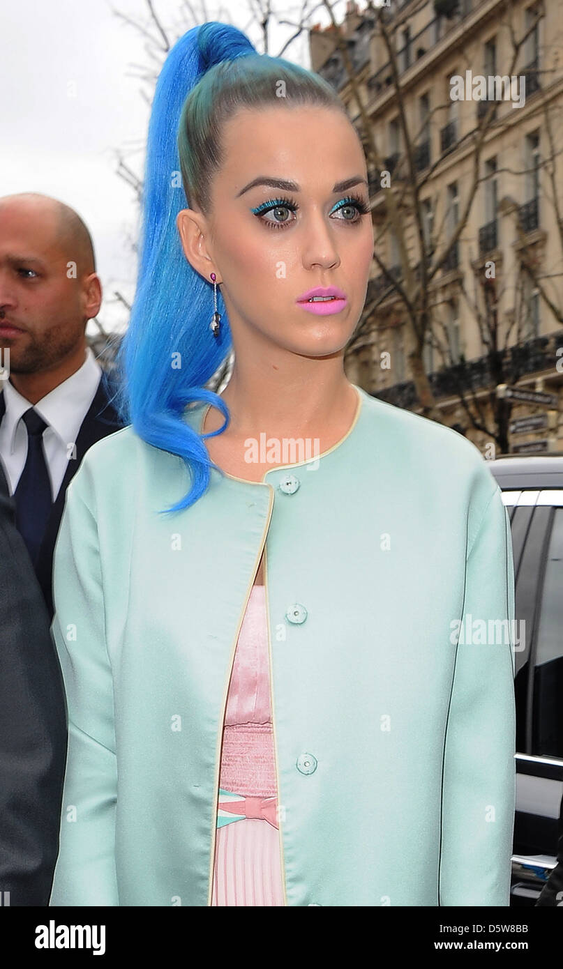 Katy perry paris fashion week hi-res stock photography and images - Alamy