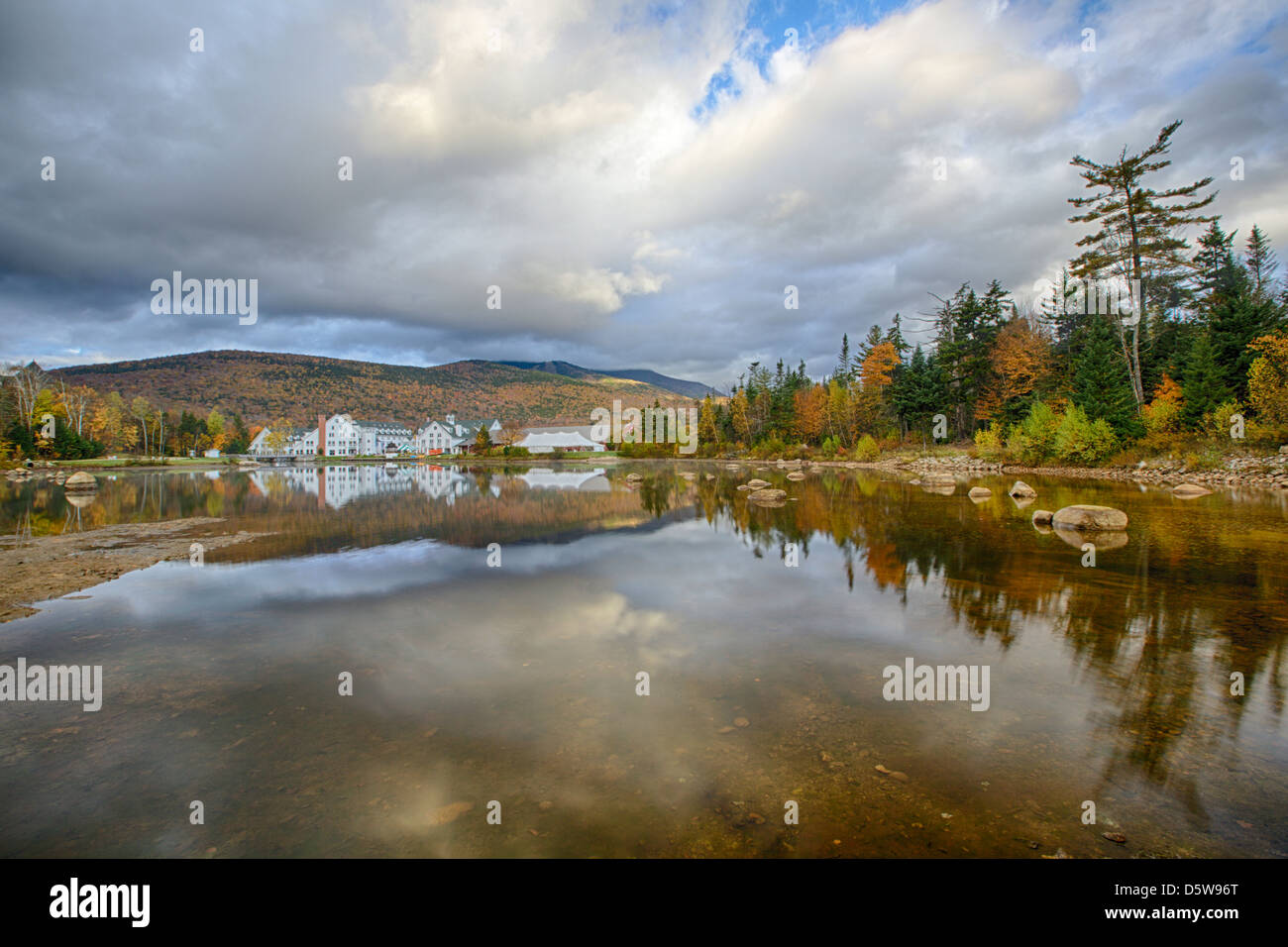 The village of Waterville Valley, New Hampshire USA during the autumn ...