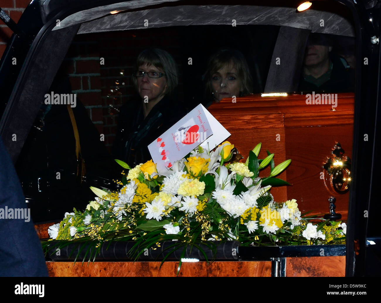 David Kelly coffin in hearse The removal of late actor David Kelly took ...