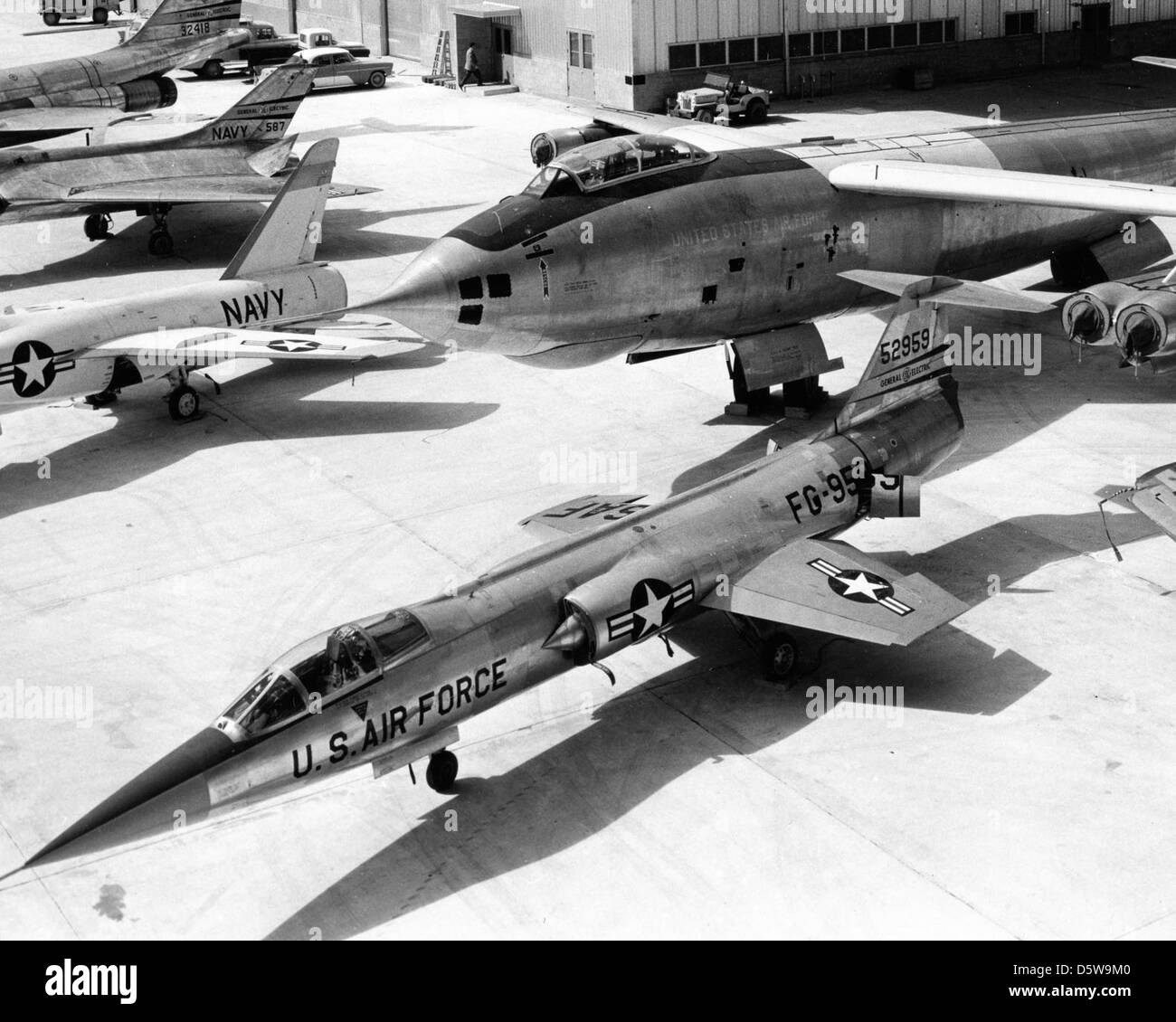 Edwards AFB, CA. aircraft display Stock Photo - Alamy