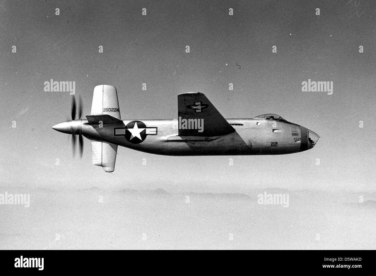 The Douglas XB-42 Mixmaster was a unique twin-engine, twin-boom, jet ...