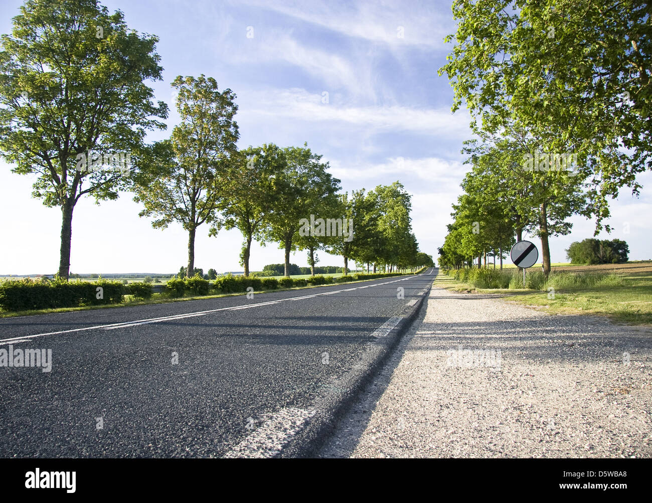 Lane marking hi-res stock photography and images - Alamy