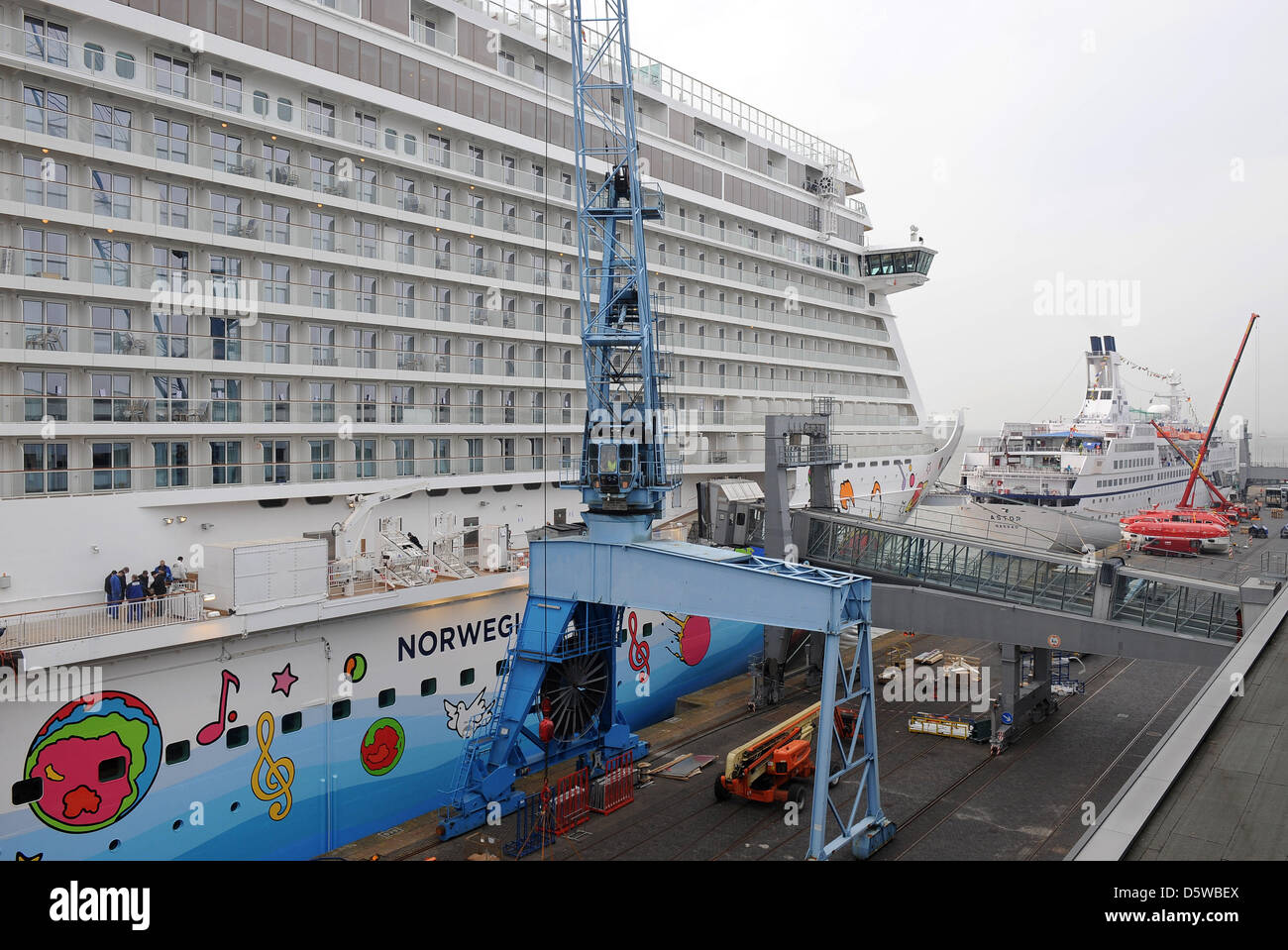 Ms astor cruise ship hi-res stock photography and images - Alamy