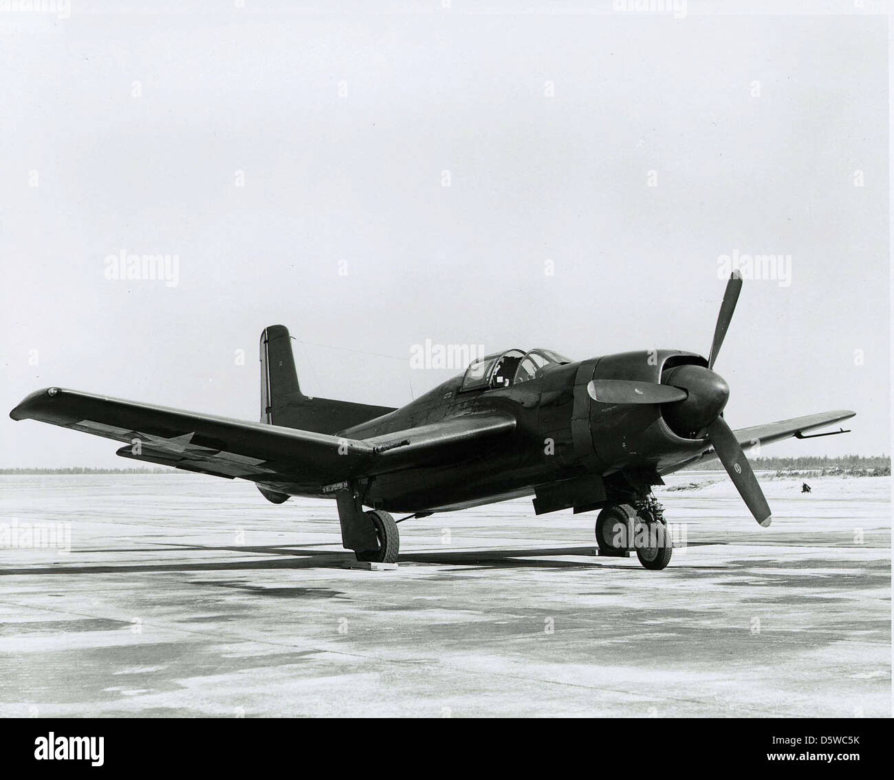 Douglas btd destroyer hi-res stock photography and images - Alamy