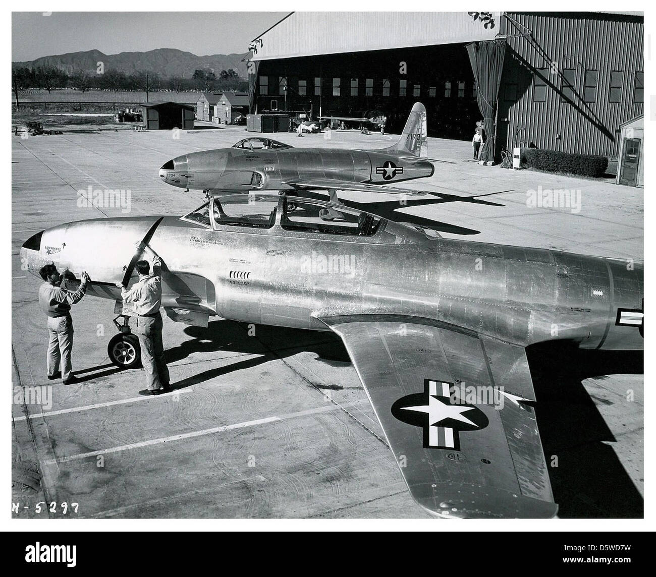 Lockheed TF-80C-1-LO "Shooting Star", converted to YF-94A prototype ...