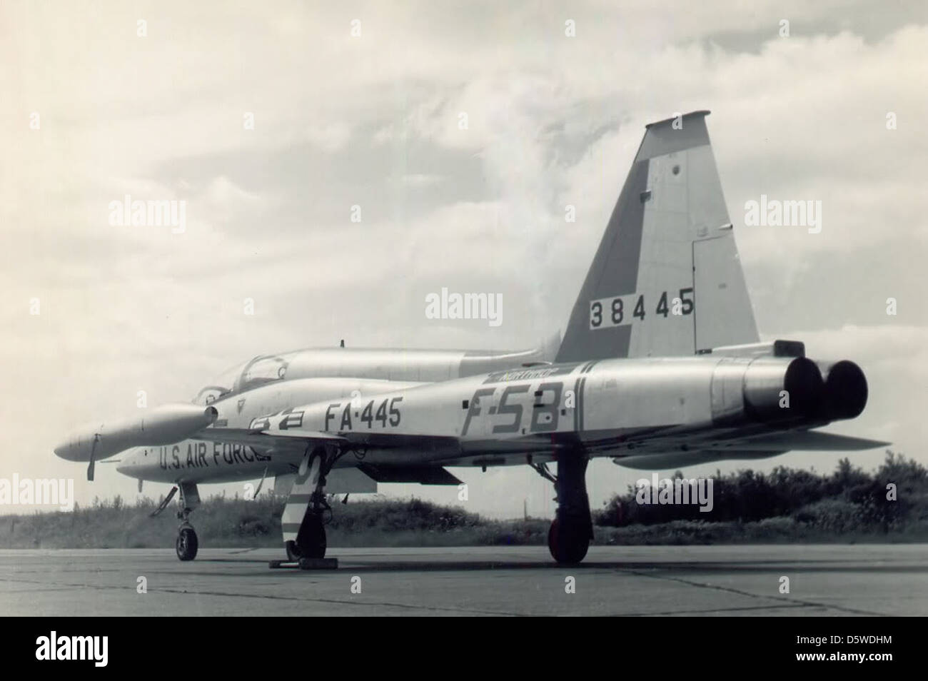 Northrop f 5 freedom fighter hi-res stock photography and images - Alamy
