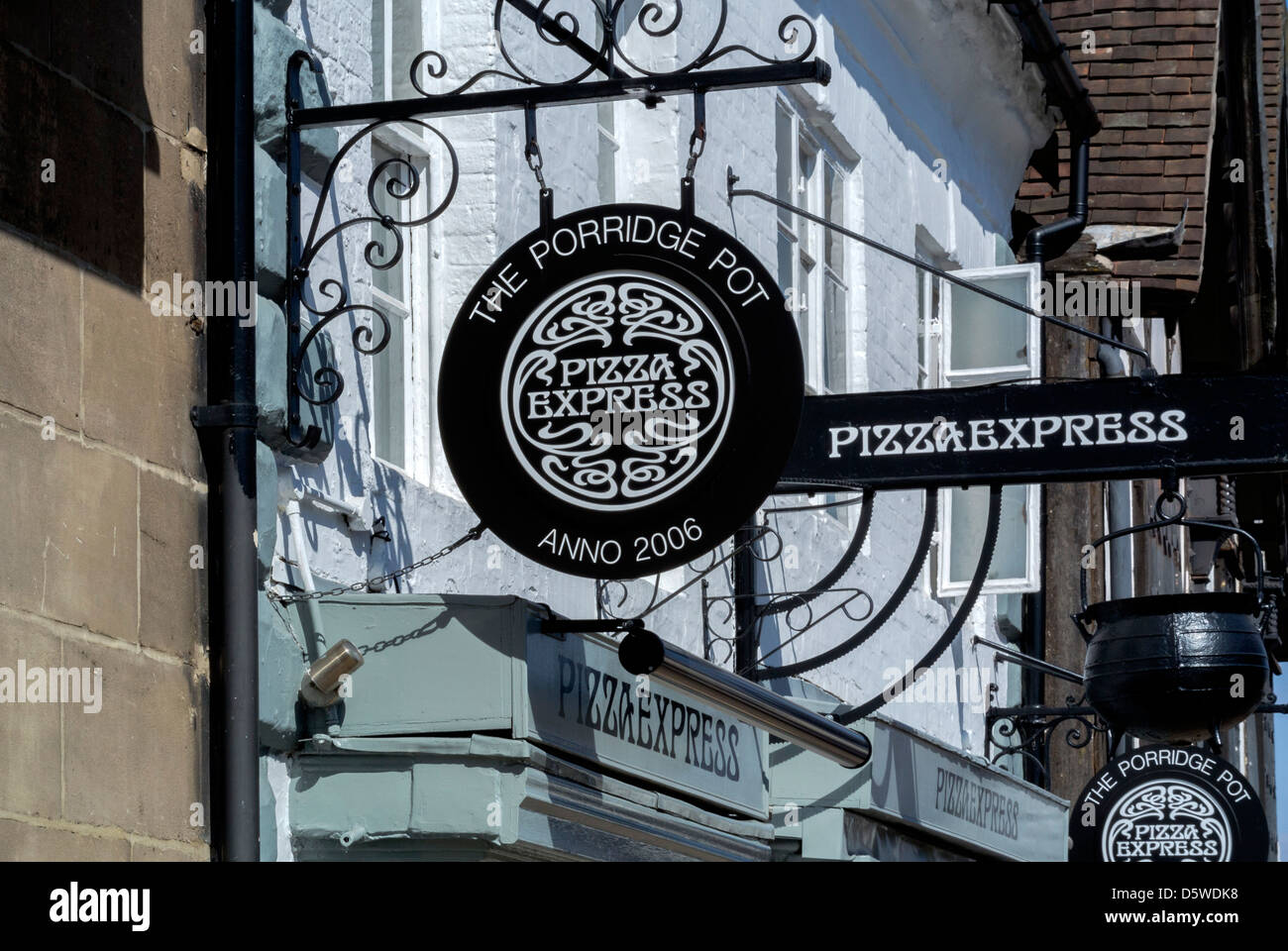 Pizza express shop hi-res stock photography and images - Alamy