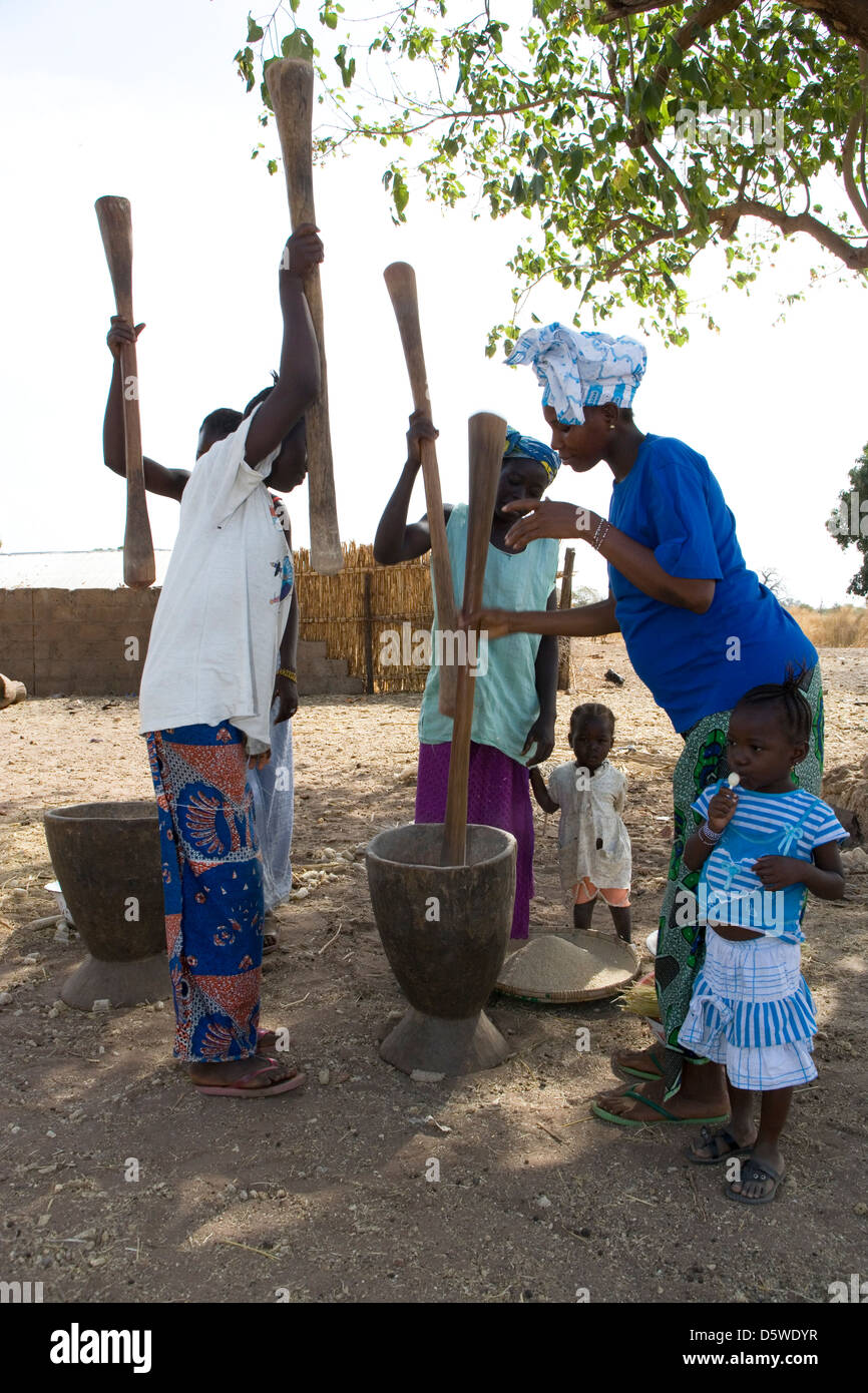 Pounding maize hi-res stock photography and images - Alamy