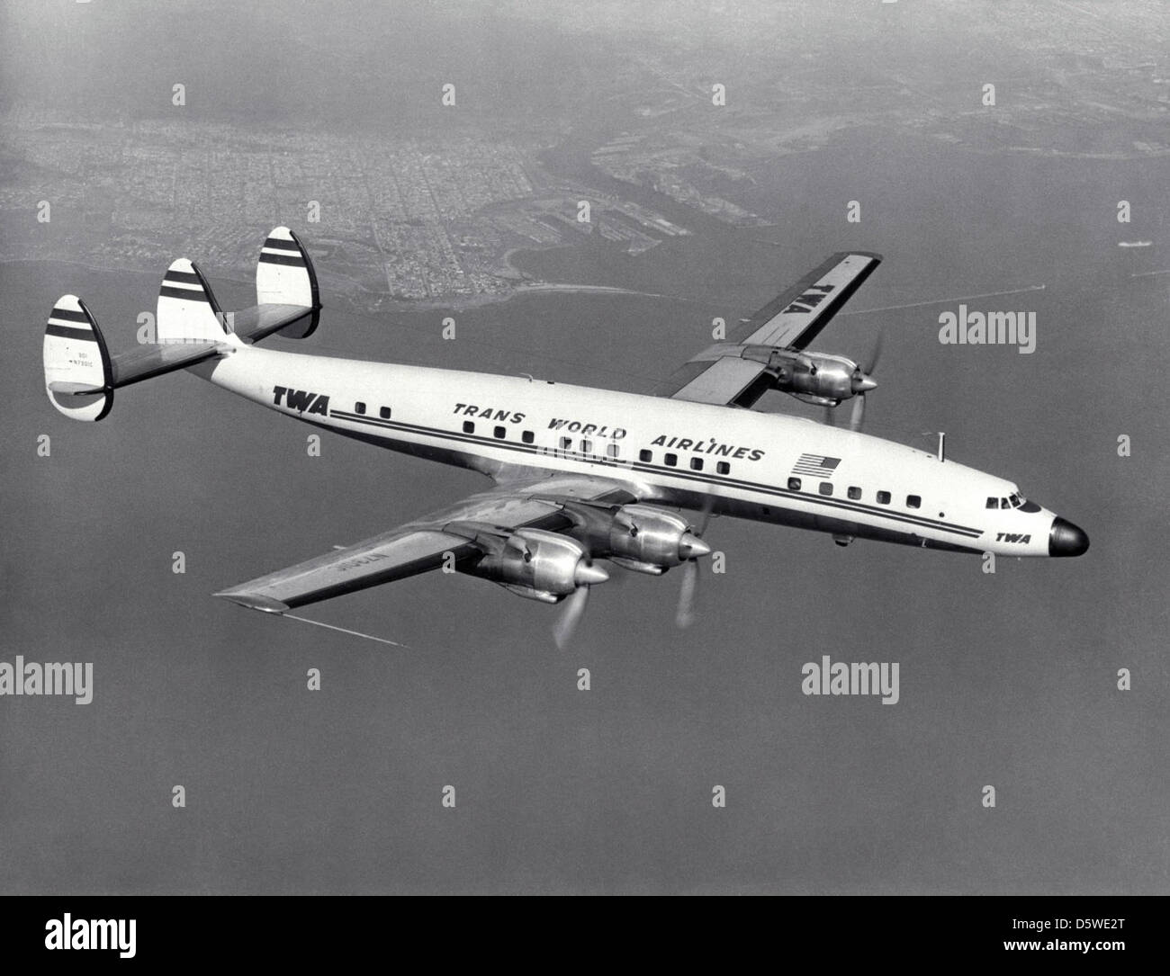 Twa constellation aircraft hi-res stock photography and images - Alamy