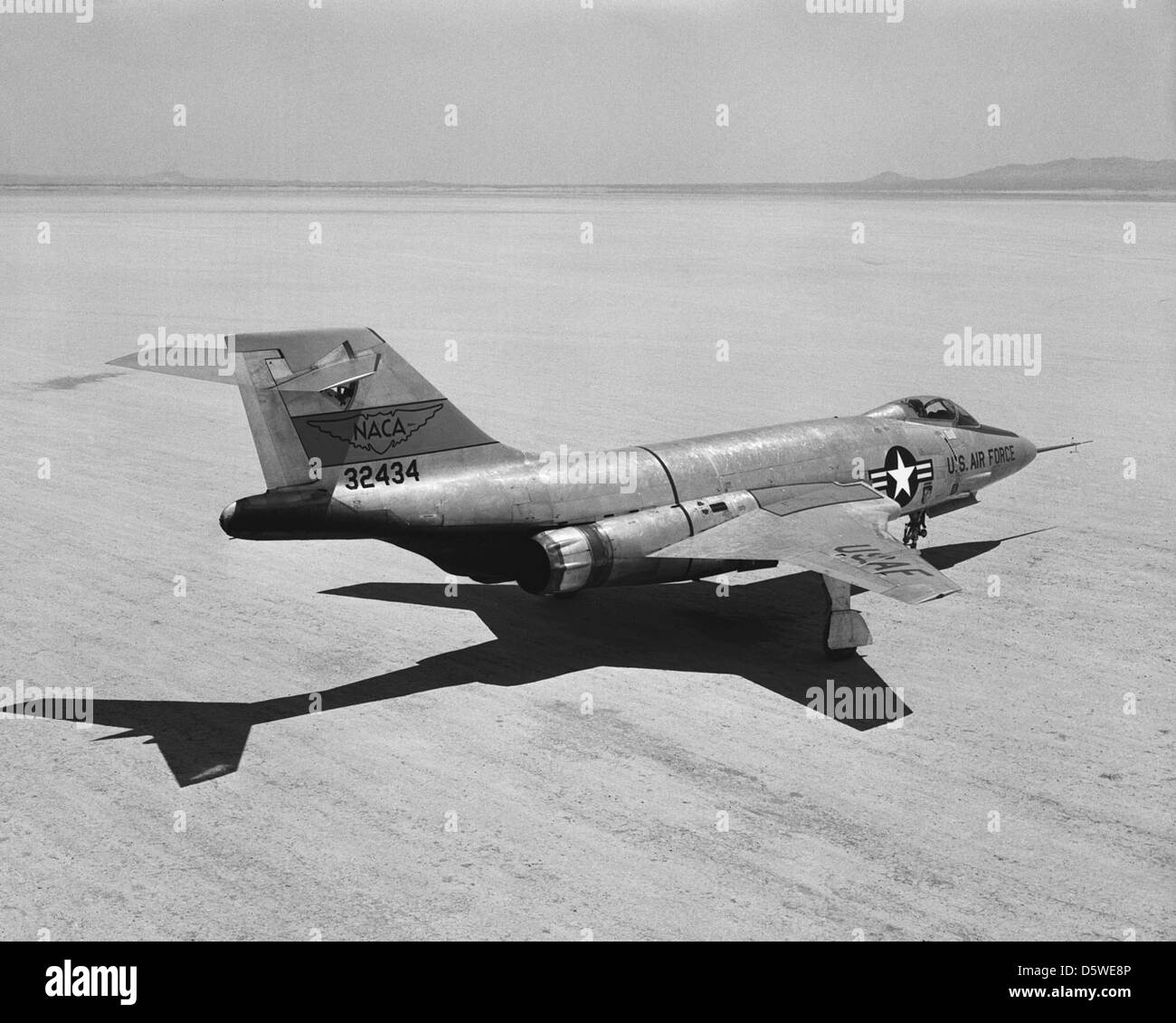 The McDonnell F-101A-10-MC Voodoo was a U.S. Air Force tactical fighter ...