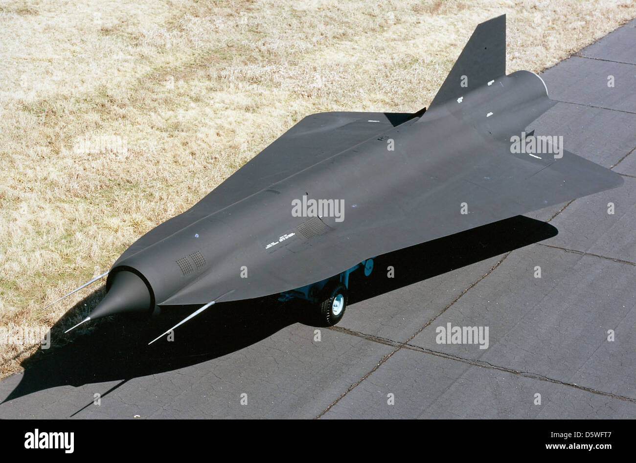 The Lockheed D-21B was an unmanned reconnaissance drone designed for ...