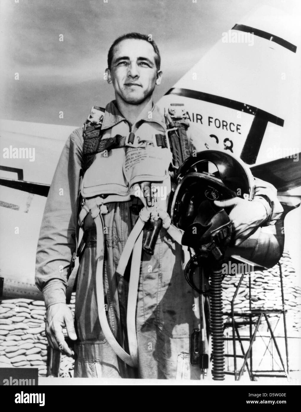 Air force pilot vietnam war Black and White Stock Photos & Images - Alamy