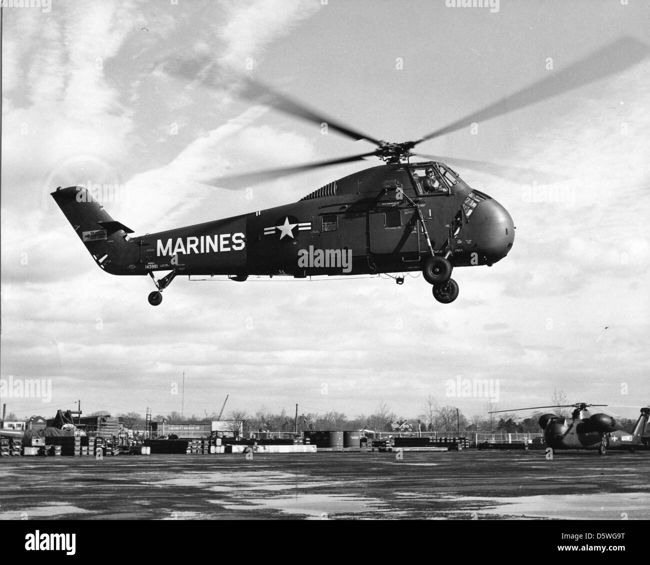 Usmc airplane hi-res stock photography and images - Alamy