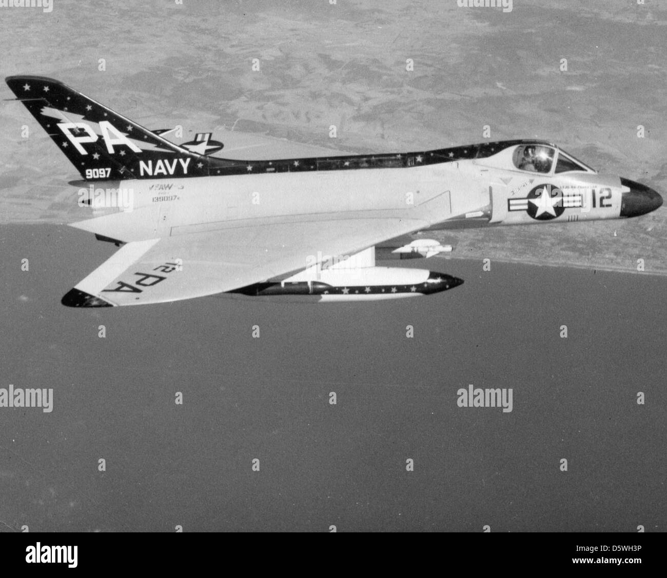 F4d skyray hi-res stock photography and images - Alamy