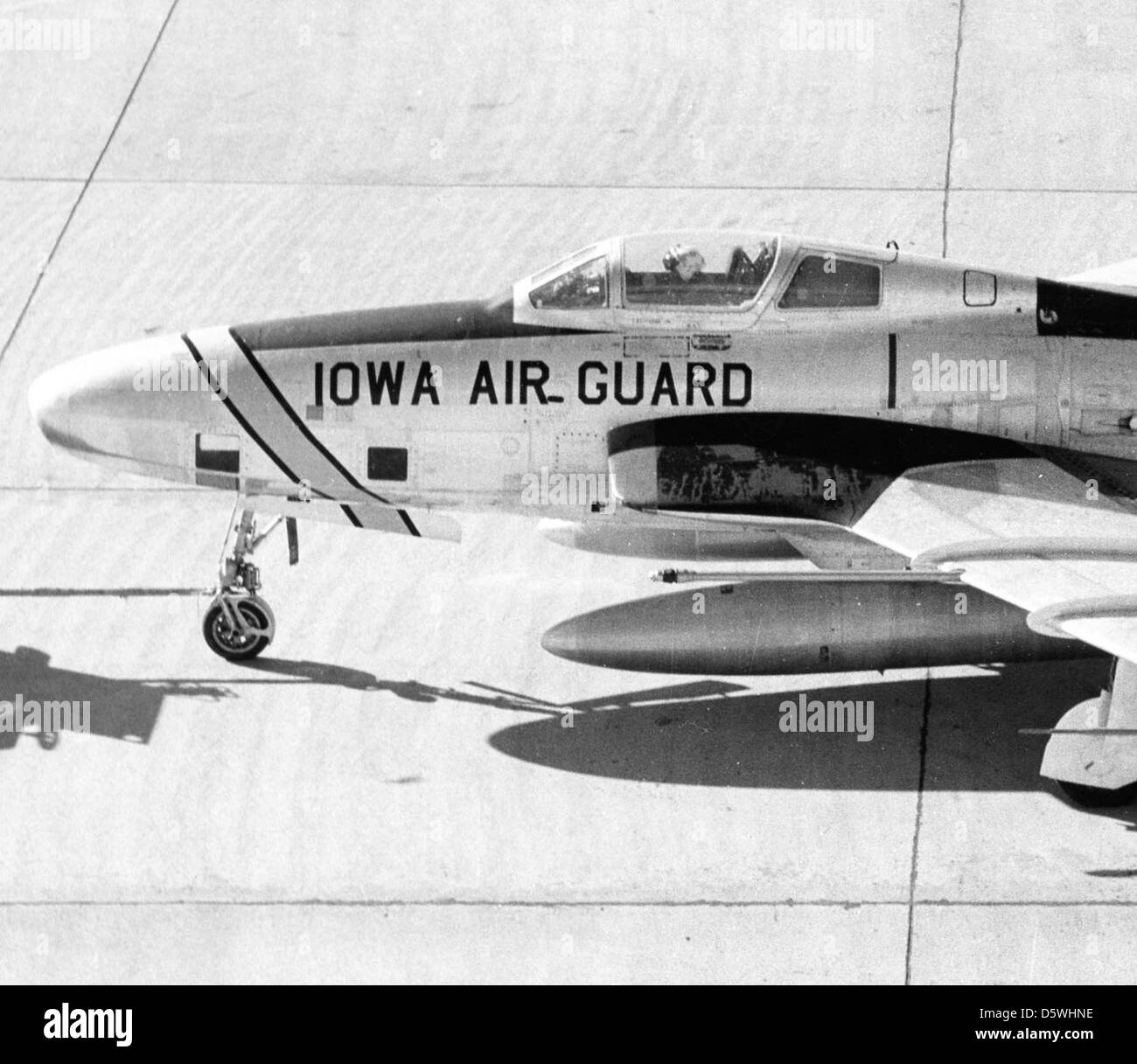 Republic RF-84F-30-RE "Thunderflash" of the IOWA-ANG Stock Photo - Alamy