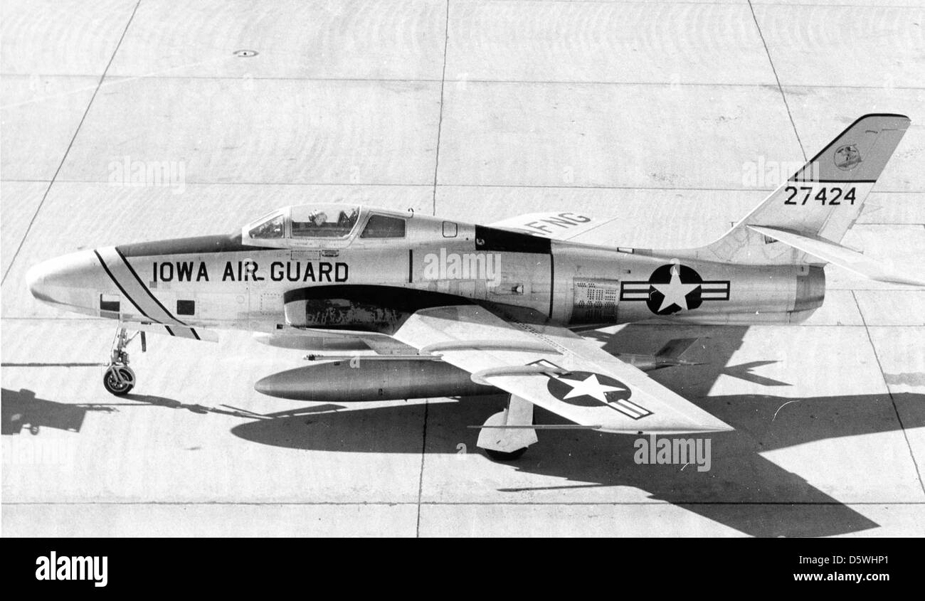 Republic RF-84F-30-RE "Thunderflash" of the IOWA-ANG Stock Photo - Alamy