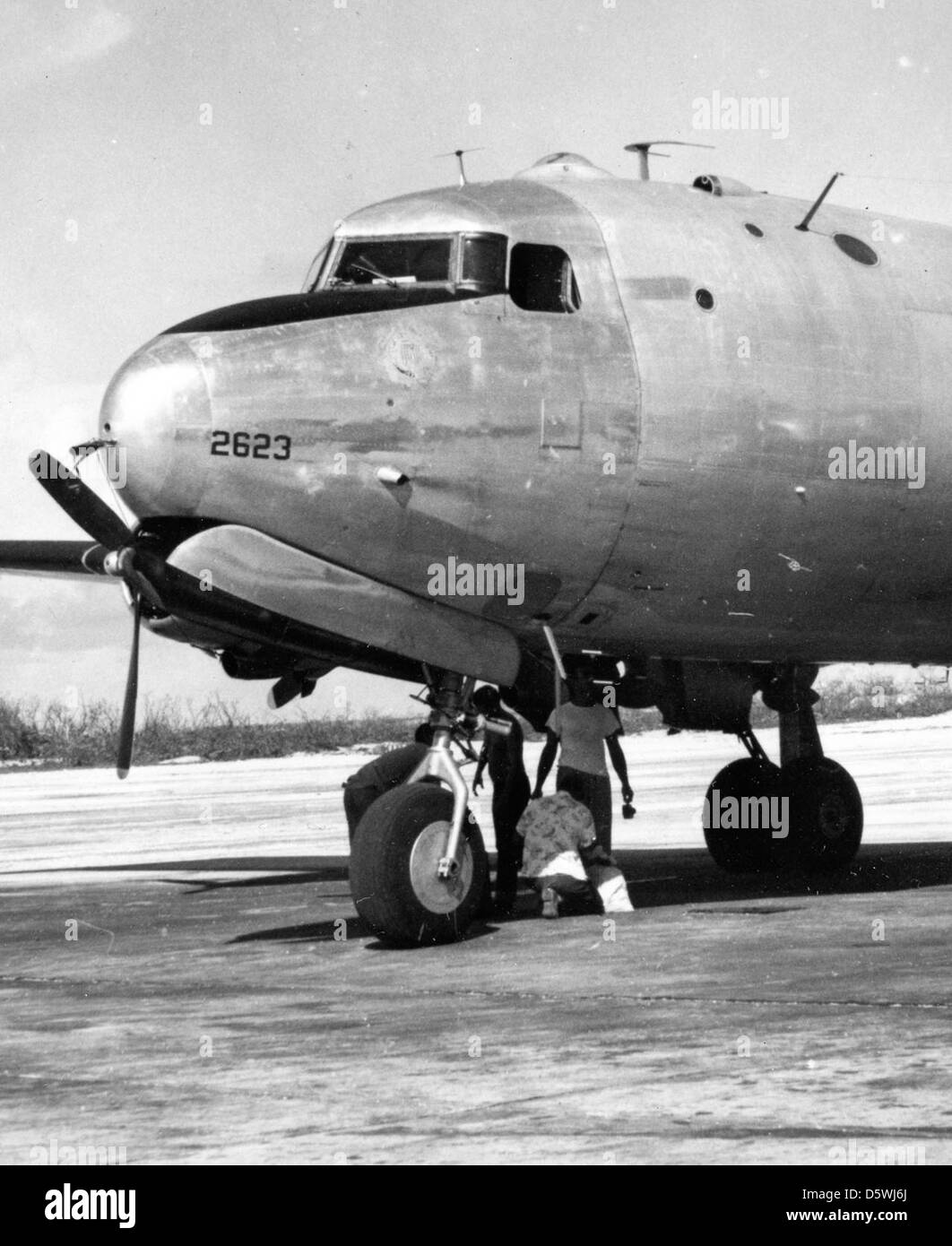 Dc 4 plane Black and White Stock Photos & Images - Alamy