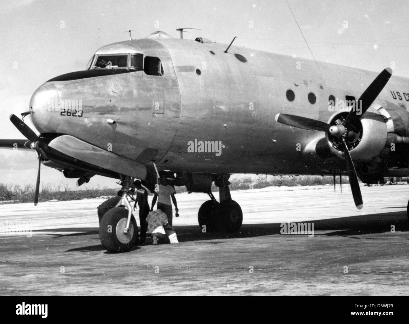 Douglas Dc 4 Skymaster Stock Photos & Douglas Dc 4 Skymaster Stock ...