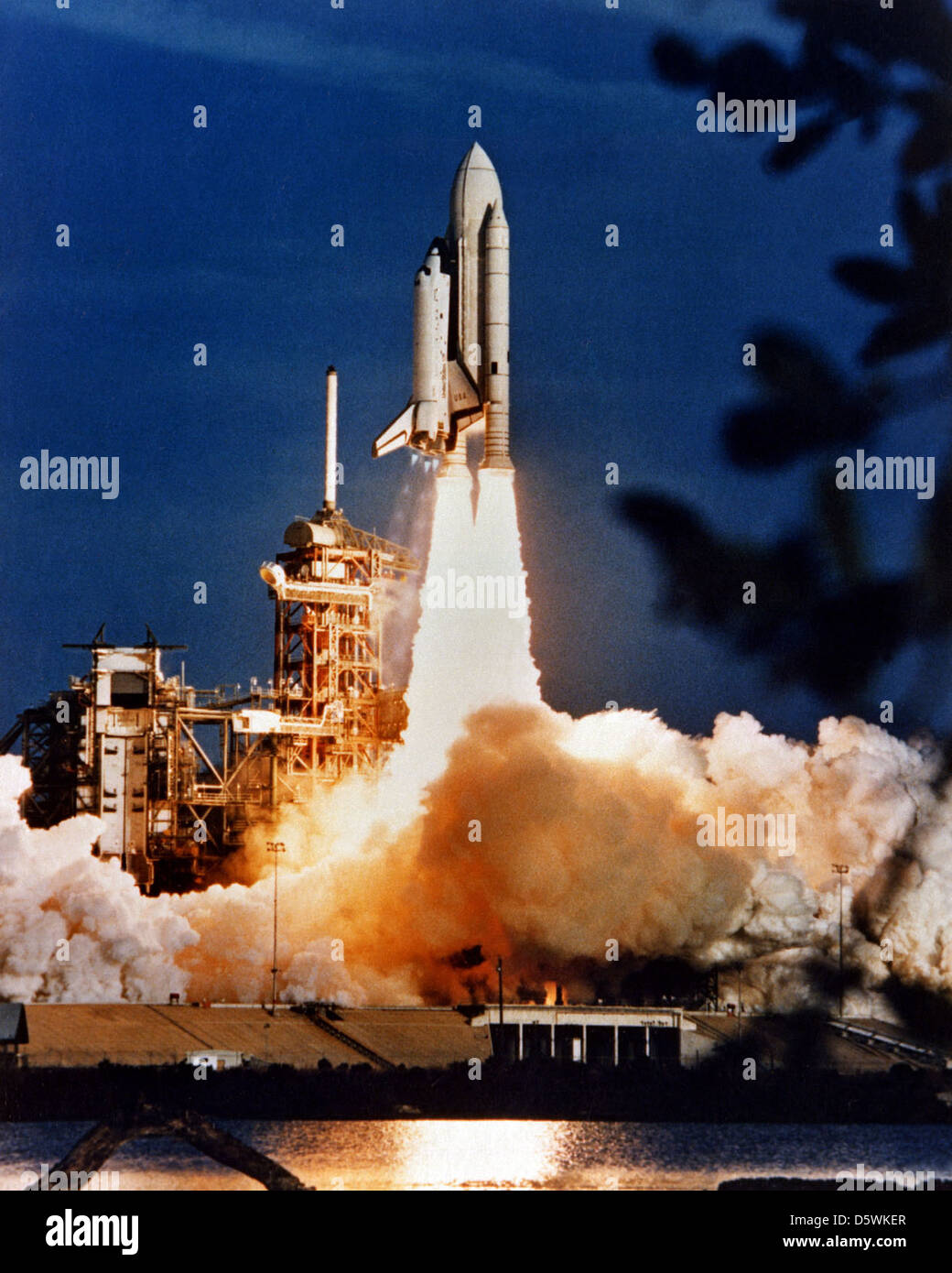 Space Shuttle Columbia Stock Photo - Alamy
