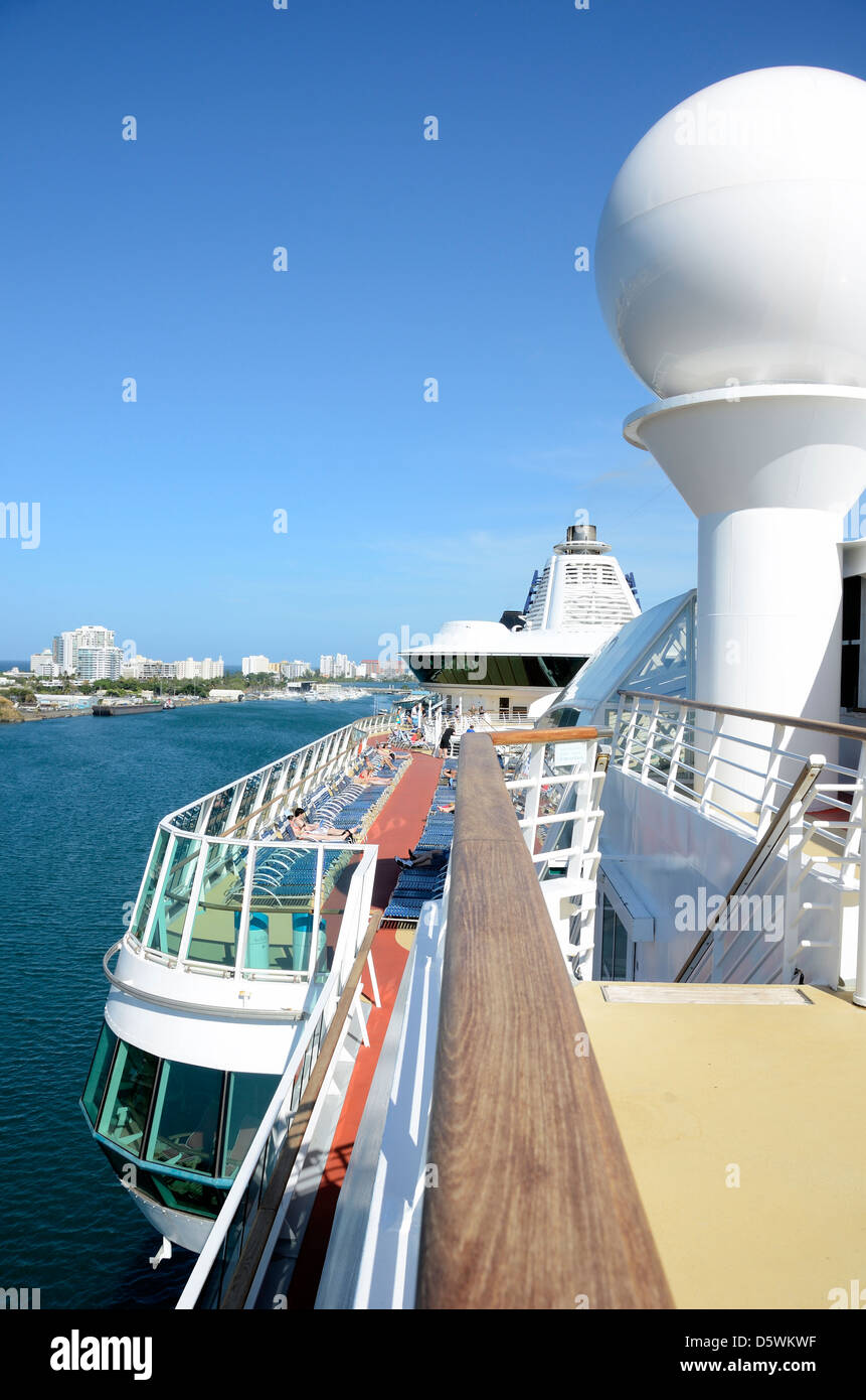 Side view of cruise ship deck Stock Photo - Alamy