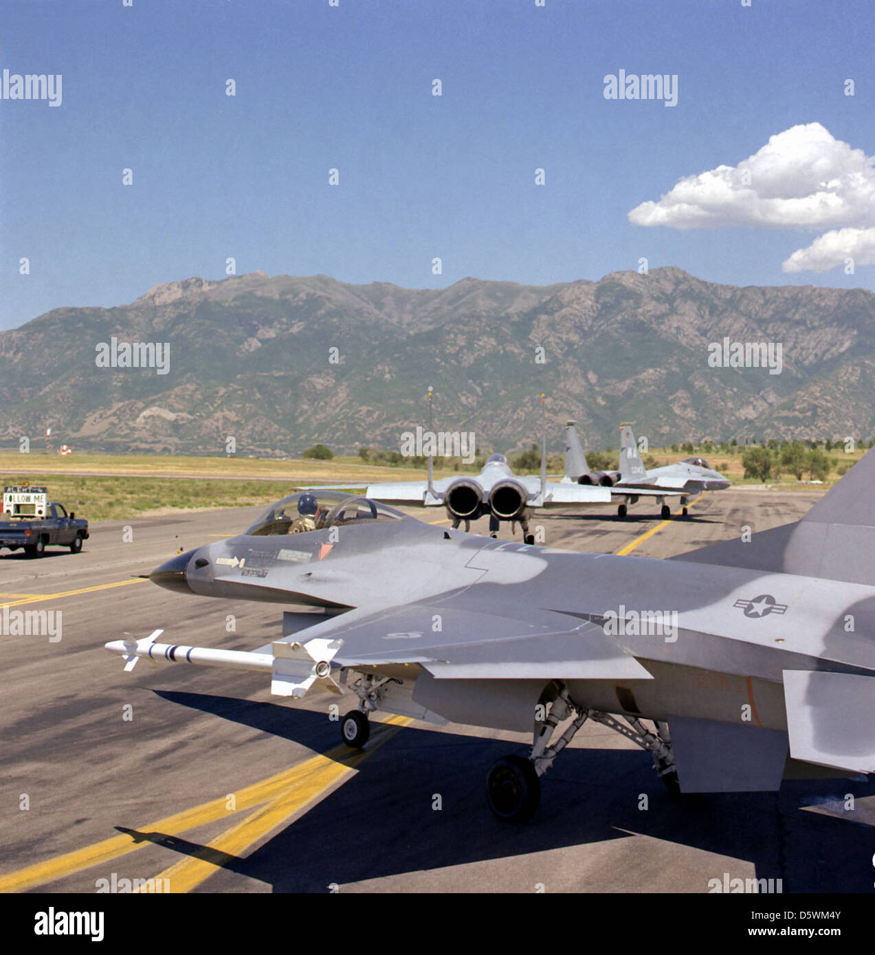Lockheed martin f 16 fighting falcons hi-res stock photography and ...
