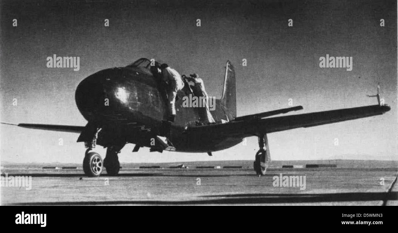 Wingtip tanks Black and White Stock Photos & Images - Alamy