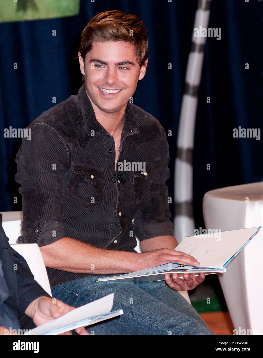 Zac Efron Smart Casual